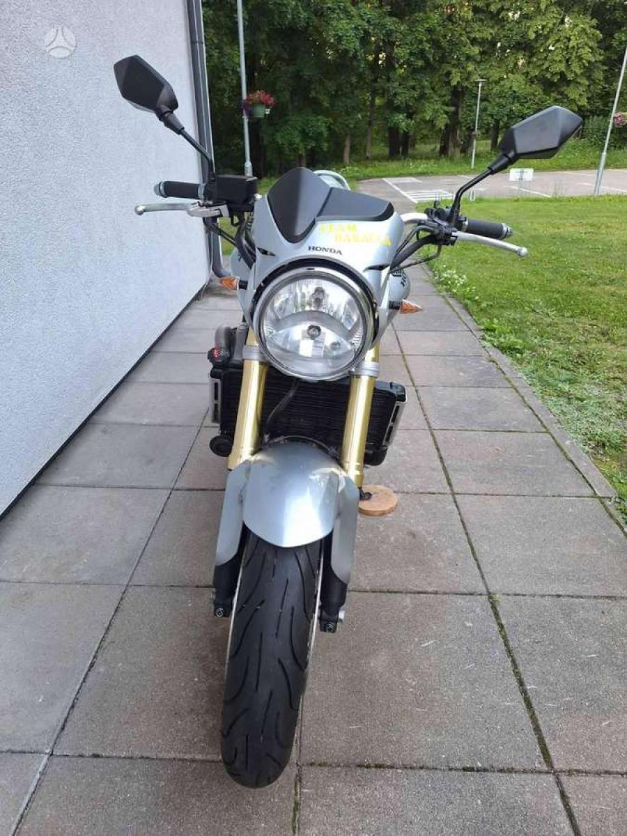 Хонда Hornet 2005 в Пренай, объемом двигателя 0.60 л и пробегом 25 тыс. км за 2350 €, фото 21 на AUTOMOTO.COM.LV