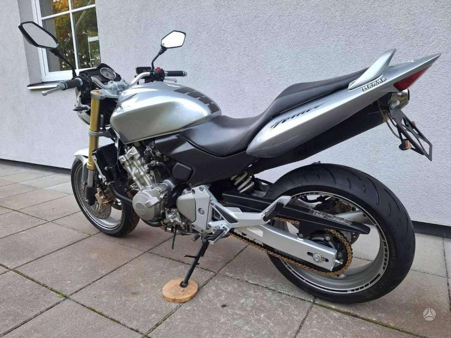 Хонда Hornet 2005 в Пренай, объемом двигателя 0.60 л и пробегом 25 тыс. км за 2350 €, фото 23 на AUTOMOTO.COM.LV