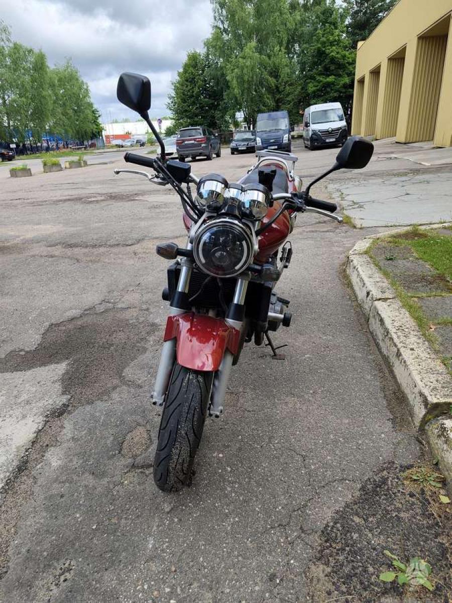 Honda Hornet 2005 in Vilnius, with an engine capacity of 0.92 L and mileage of 43 thousand km for 2600 €, photo 7 on AUTOMOTO.COM.LV