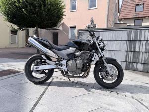 Хонда Hornet 2005 в Мариямполе, объемом двигателя 0.60 л и пробегом 70 тыс. км за 1500 €, фото 3 на AUTOMOTO.COM.LV