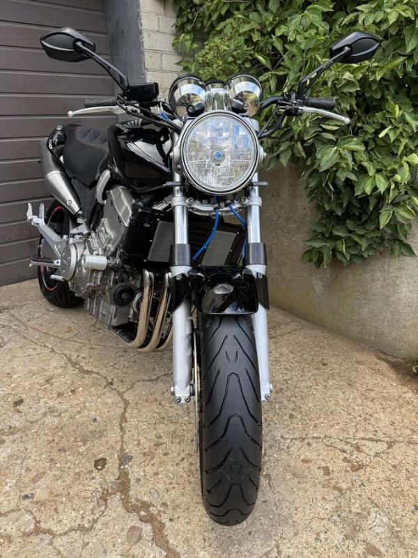 Honda Hornet 2005 Prienai, ar dzinēja tilpumu 0.92 L un nobraukumu 35 tūkst. km par 2850 €, foto 4 vietnē AUTOMOTO.COM.LV