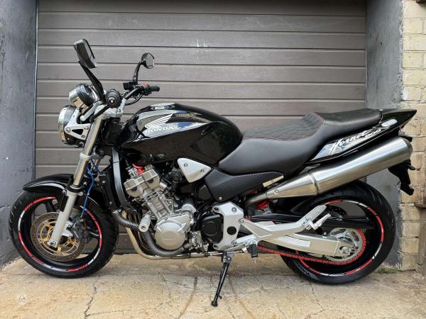 Honda Hornet 2005 Prienai, ar dzinēja tilpumu 0.92 L un nobraukumu 35 tūkst. km par 2850 €, foto 5 vietnē AUTOMOTO.COM.LV