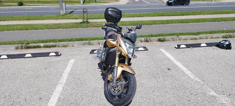 Honda Hornet 2007 in Vilnius, with an engine capacity of 0.00 L and mileage of 0 thousand km for 2400 €, photo 1 on AUTOMOTO.COM.LV
