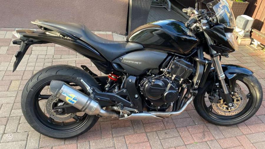 Honda Hornet 2009 in Vilnius, with an engine capacity of 0.60 L and mileage of 30 thousand km for 2800 €, photo 3 on AUTOMOTO.COM.LV
