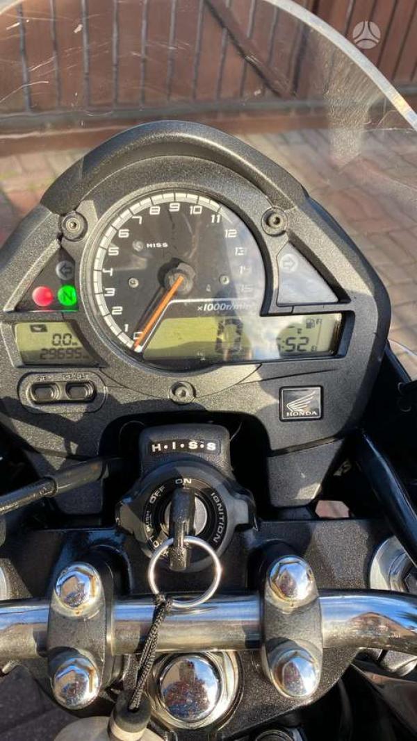 Honda Hornet 2009 Viļņa, ar dzinēja tilpumu 0.60 L un nobraukumu 30 tūkst. km par 2800 €, foto 7 vietnē AUTOMOTO.COM.LV