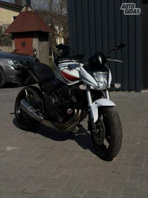 Honda Hornet 2010 in Taurage, with an engine capacity of 0.00 L and mileage of 0 thousand km for 3100 €, photo 3 on AUTOMOTO.COM.LV
