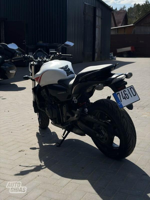 Honda Hornet 2010 in Taurage, with an engine capacity of 0.00 L and mileage of 0 thousand km for 3100 €, photo 3 on AUTOMOTO.COM.LV