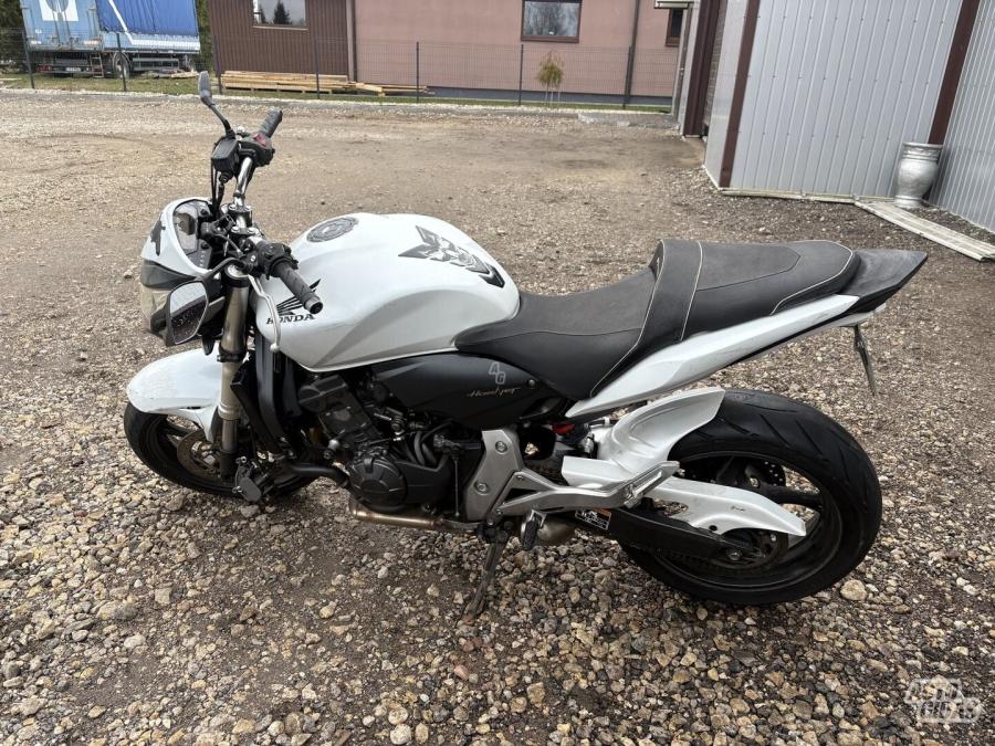 Honda Hornet 2011 Kelmė, ar dzinēja tilpumu 0.60 L un nobraukumu 61 tūkst. km par 1330 €, foto 6 vietnē AUTOMOTO.COM.LV