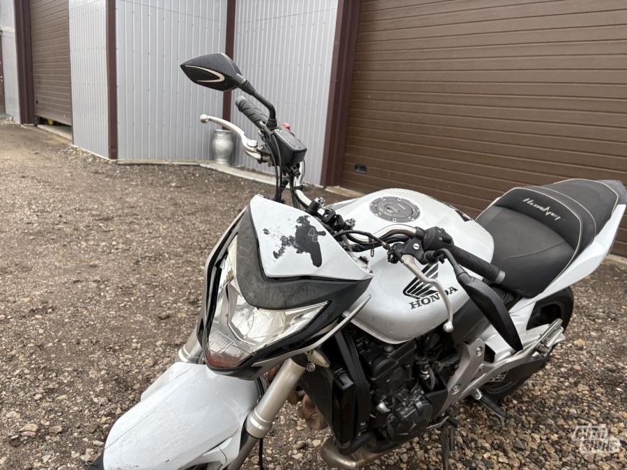 Honda Hornet 2011 Kelmė, ar dzinēja tilpumu 0.60 L un nobraukumu 61 tūkst. km par 1330 €, foto 8 vietnē AUTOMOTO.COM.LV