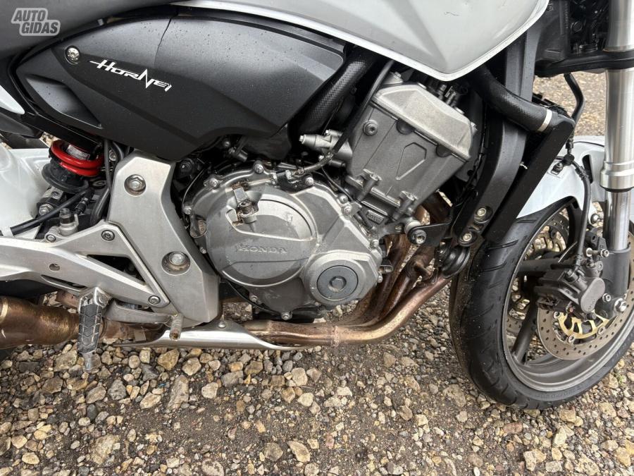 Honda Hornet 2011 Kelmė, ar dzinēja tilpumu 0.60 L un nobraukumu 61 tūkst. km par 1330 €, foto 14 vietnē AUTOMOTO.COM.LV