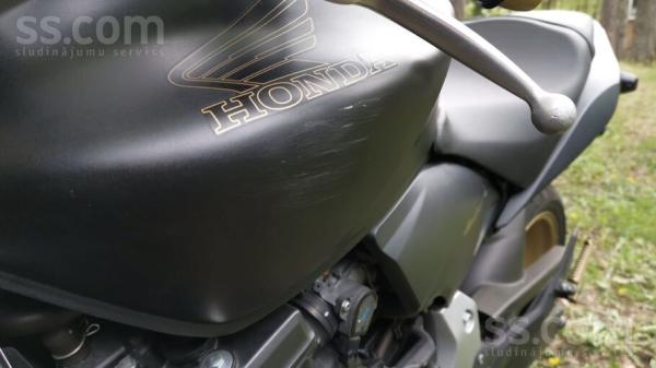 Honda Hornet 2013 Rīga, ar dzinēja tilpumu 0.60 L un nobraukumu 0 tūkst. km par 3800 €, foto 7 vietnē AUTOMOTO.COM.LV