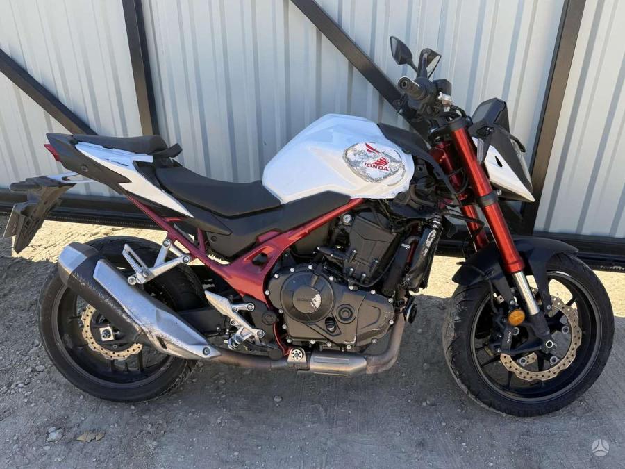 Honda Hornet 2023 Tauragė, ar dzinēja tilpumu 0.75 L un nobraukumu 28 tūkst. km par 3350 €, foto 1 vietnē AUTOMOTO.COM.LV