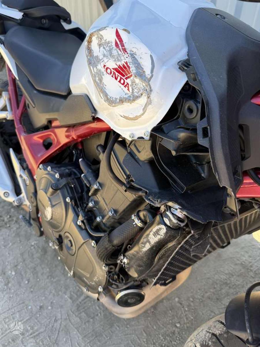 Honda Hornet 2023 Tauragė, ar dzinēja tilpumu 0.75 L un nobraukumu 28 tūkst. km par 3350 €, foto 7 vietnē AUTOMOTO.COM.LV