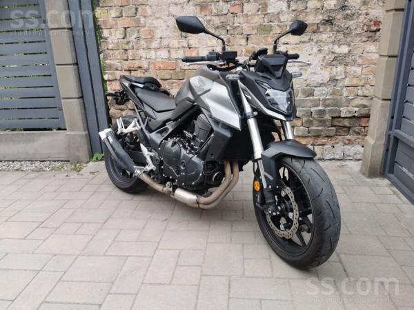 Honda Hornet 2024 Rīga, ar dzinēja tilpumu 0.75 L un nobraukumu 0 tūkst. km par 6190 €, foto 3 vietnē AUTOMOTO.COM.LV