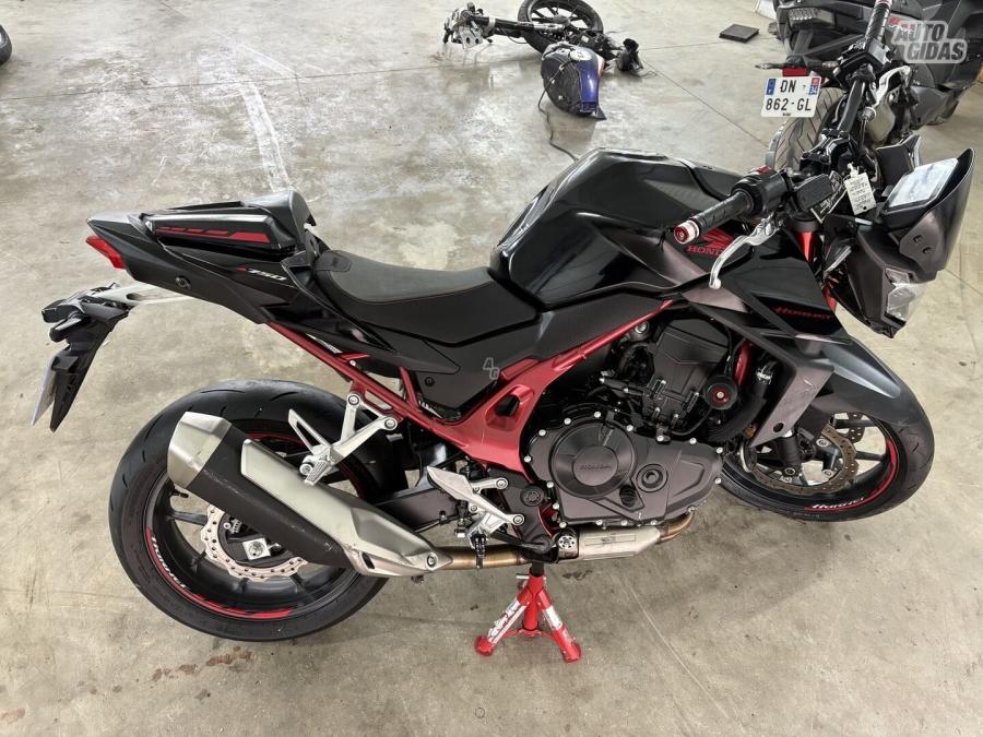 Honda Hornet 2025 in Kelme, with an engine capacity of 0.75 L and mileage of 5 thousand km for 2030 €, photo 6 on AUTOMOTO.COM.LV