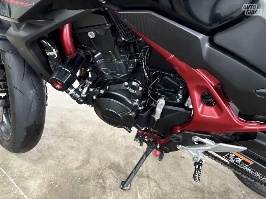 Honda Hornet 2025 in Kelme, with an engine capacity of 0.75 L and mileage of 5 thousand km for 2030 €, photo 15 on AUTOMOTO.COM.LV