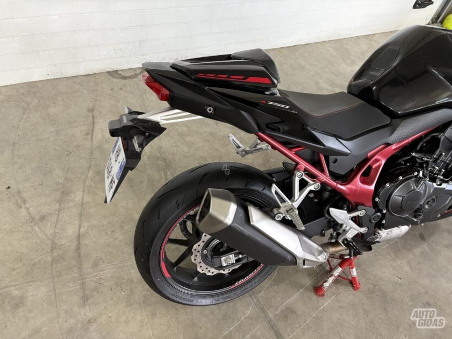 Honda Hornet 2025 Kelmė, ar dzinēja tilpumu 0.75 L un nobraukumu 5 tūkst. km par 1930 €, foto 5 vietnē AUTOMOTO.COM.LV