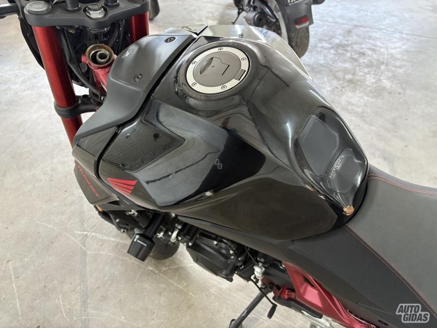 Honda Hornet 2025 Kelmė, ar dzinēja tilpumu 0.75 L un nobraukumu 5 tūkst. km par 1930 €, foto 20 vietnē AUTOMOTO.COM.LV