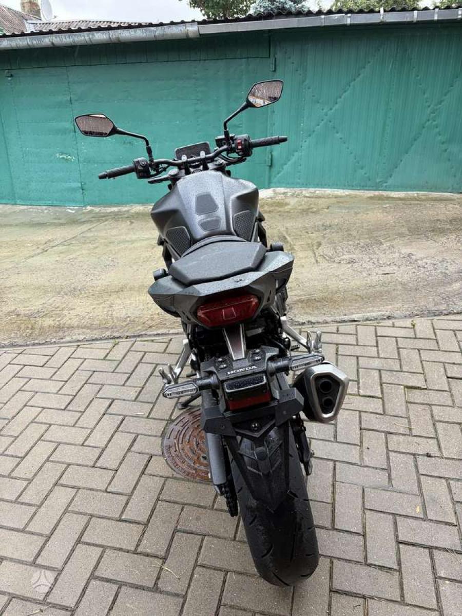 Honda Hornet 2026 in Vilnius, with an engine capacity of 0.75 L and mileage of 1 thousand km for 7200 €, photo 5 on AUTOMOTO.COM.LV