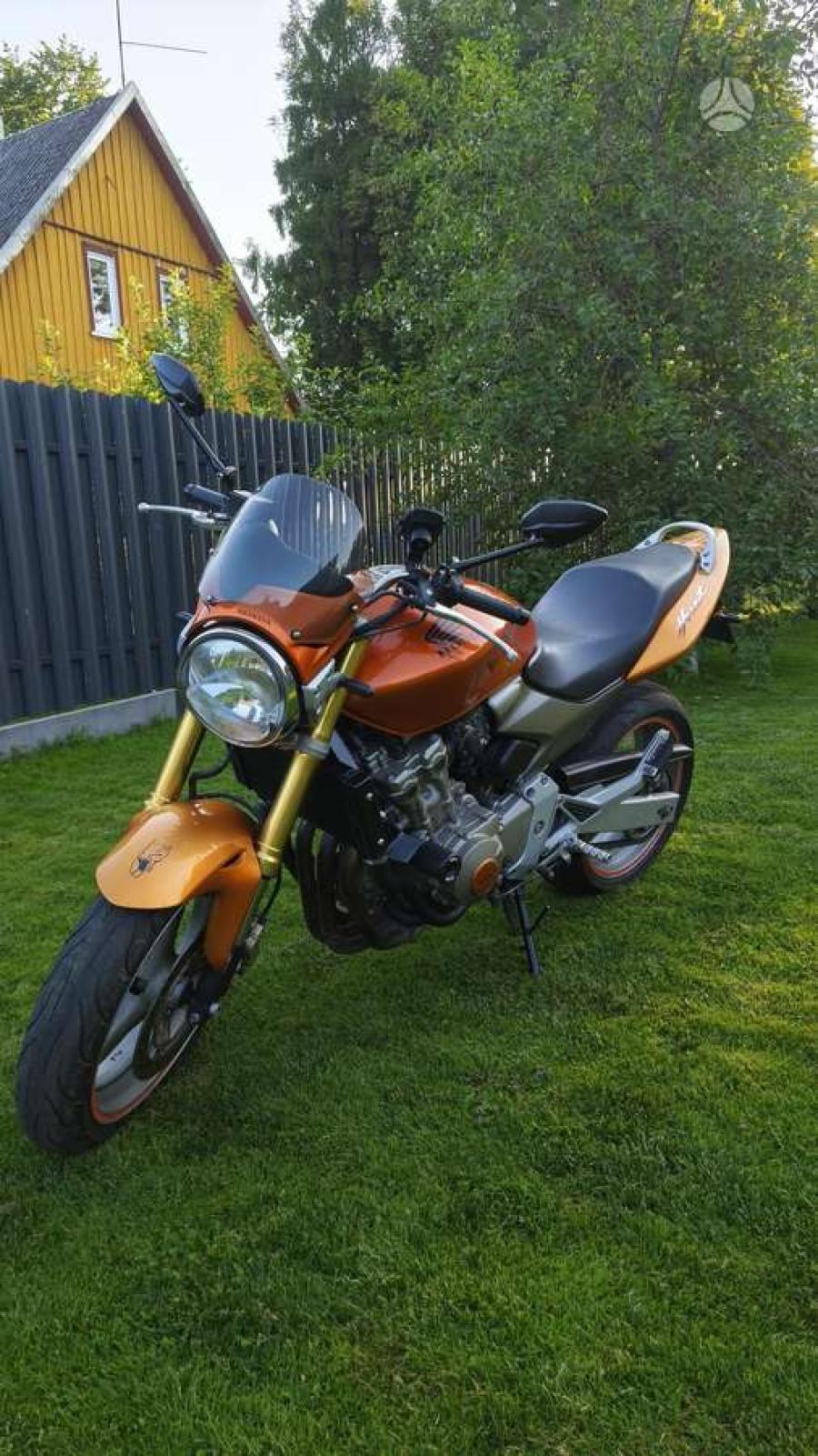 Orange Honda Hornet 2005 in Skuodas, with an engine capacity of 0.60 L and mileage of 24 thousand km for 2000 €, photo 1 on AUTOMOTO.COM.LV