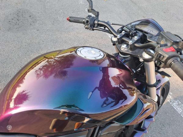 Violets Honda Hornet 2011 Panevēža, ar dzinēja tilpumu 0.60 L un nobraukumu 50 tūkst. km par 3350 €, foto 4 vietnē AUTOMOTO.COM.LV