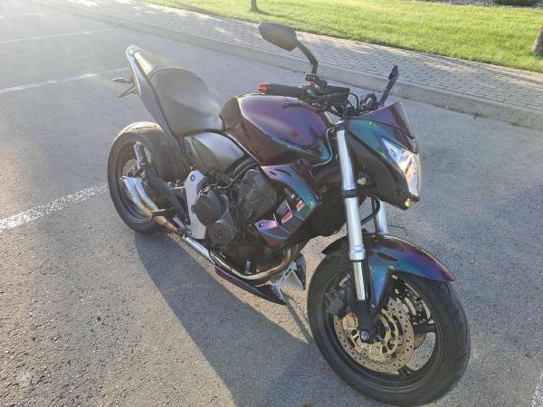 Violets Honda Hornet 2011 Panevēža, ar dzinēja tilpumu 0.60 L un nobraukumu 50 tūkst. km par 3350 €, foto 8 vietnē AUTOMOTO.COM.LV