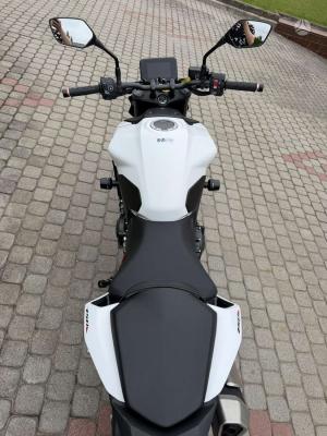 White Honda Hornet 2025 in Marijampole, with an engine capacity of 0.75 L and mileage of 2 thousand km for 5950 €, photo 11 on AUTOMOTO.COM.LV
