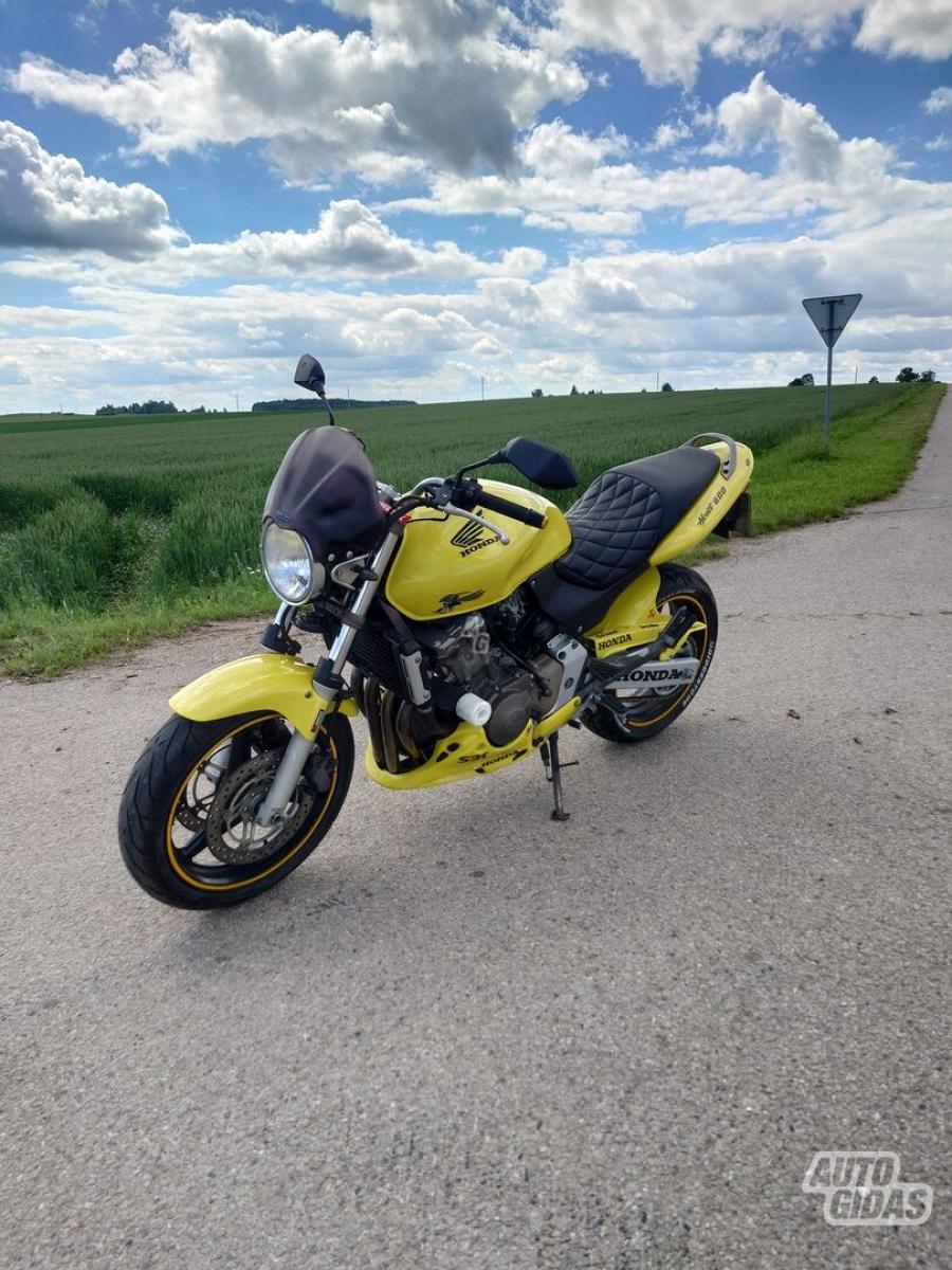 Dzeltens Honda Hornet 2002 Viļņa, ar dzinēja tilpumu 0.60 L un nobraukumu 85 tūkst. km par 2000 €, foto 5 vietnē AUTOMOTO.COM.LV