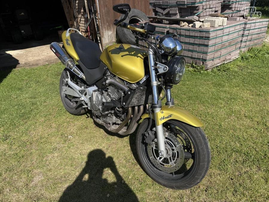 Dzeltens Honda Hornet 2003 Mažeikiai, ar dzinēja tilpumu 0.60 L un nobraukumu 41 tūkst. km par 1300 €, foto 1 vietnē AUTOMOTO.COM.LV