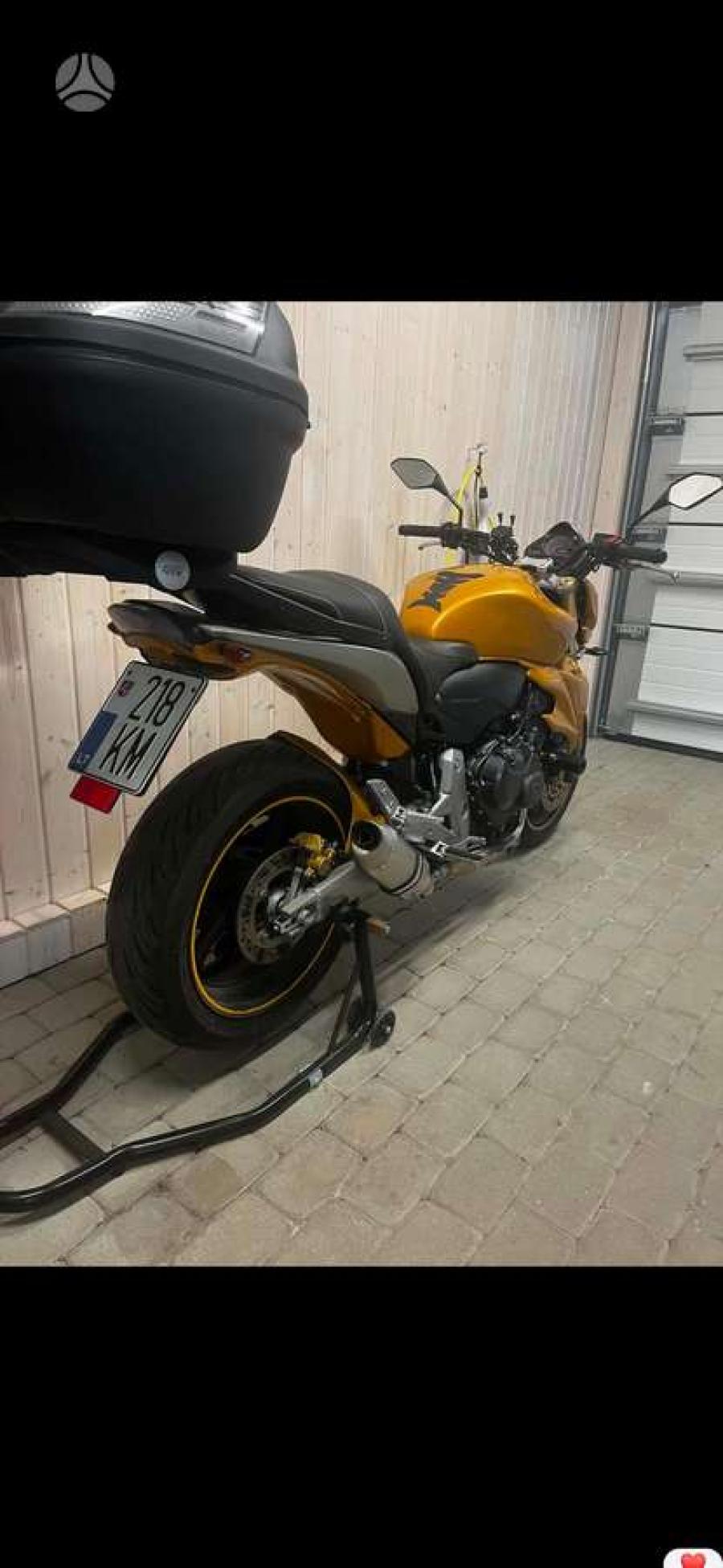 Yellow Honda Hornet 2007 in Gargzdai, with an engine capacity of 0.60 L and mileage of 48 thousand km for 3450 €, photo 3 on AUTOMOTO.COM.LV