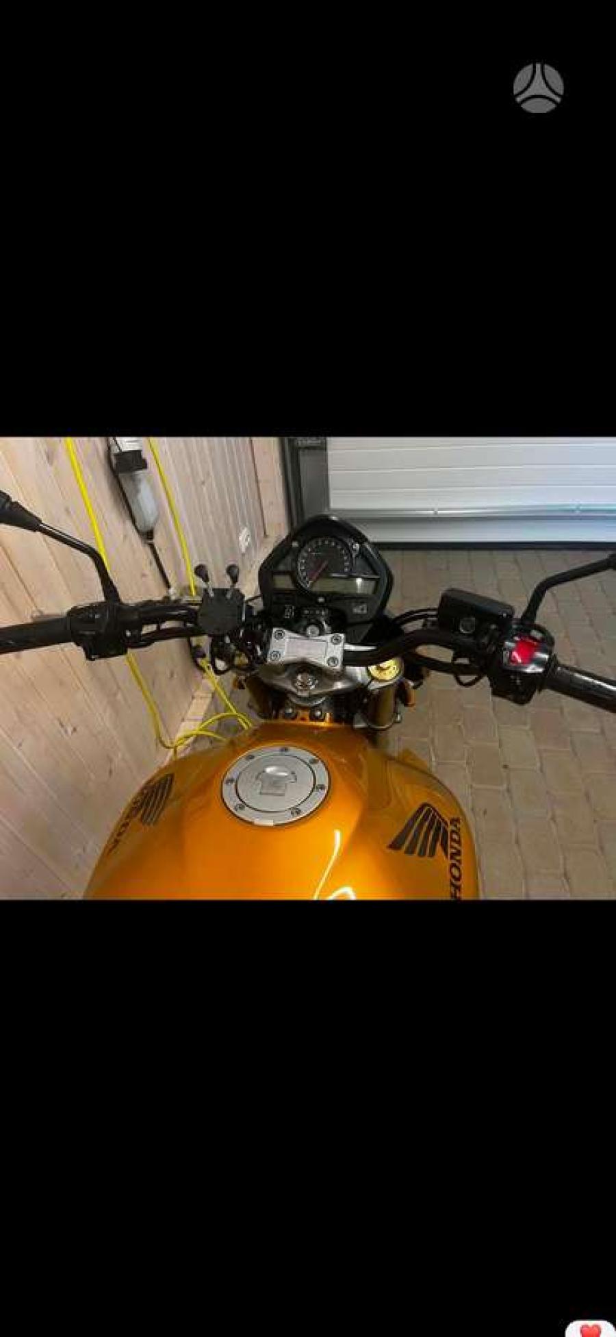 Yellow Honda Hornet 2007 in Gargzdai, with an engine capacity of 0.60 L and mileage of 48 thousand km for 3450 €, photo 8 on AUTOMOTO.COM.LV