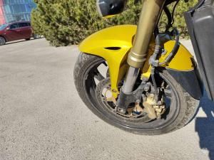 Dzeltens Honda Hornet 2007 Šauļi, ar dzinēja tilpumu 0.60 L un nobraukumu 79 tūkst. km par 2700 €, foto 12 vietnē AUTOMOTO.COM.LV