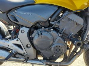 Dzeltens Honda Hornet 2007 Šauļi, ar dzinēja tilpumu 0.60 L un nobraukumu 79 tūkst. km par 2700 €, foto 14 vietnē AUTOMOTO.COM.LV