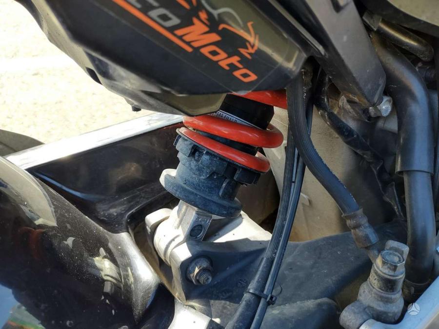 Dzeltens Honda Hornet 2007 Šauļi, ar dzinēja tilpumu 0.60 L un nobraukumu 79 tūkst. km par 2700 €, foto 15 vietnē AUTOMOTO.COM.LV