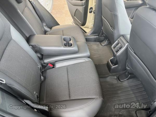 Beige Honda HR-V 2022 in Viljandi, with an engine capacity of 1.50 L and mileage of 57 thousand km for 26900 €, photo 11 on AUTOMOTO.COM.LV