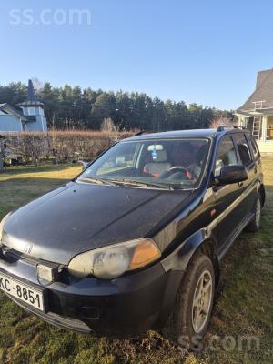 Melns Honda HR-V 2001 Tukums, ar dzinēja tilpumu 1.60 L un nobraukumu 230 tūkst. km par 550 €, foto 3 vietnē AUTOMOTO.COM.LV