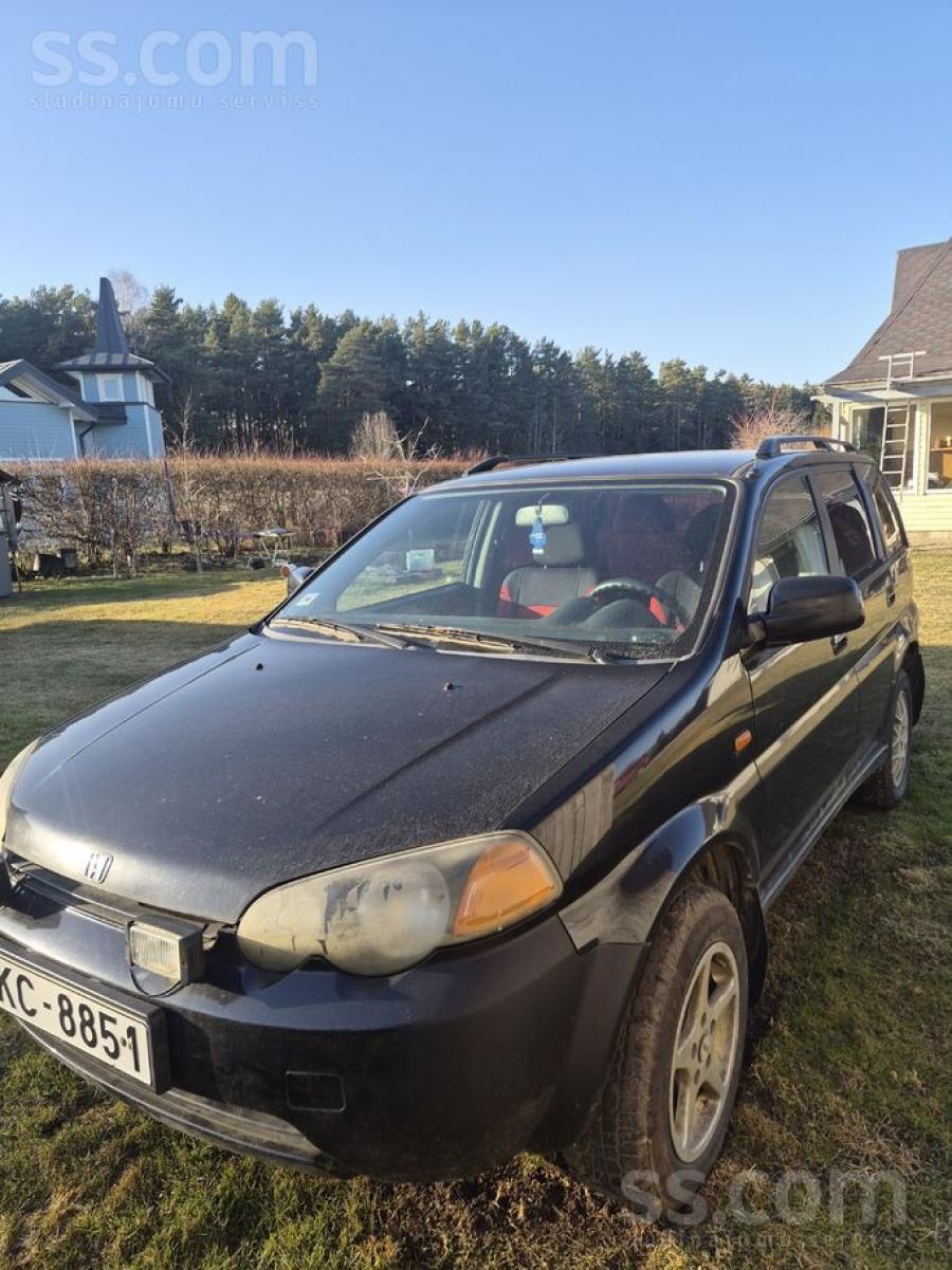 Melns Honda HR-V 2001 Tukums, ar dzinēja tilpumu 1.60 L un nobraukumu 230 tūkst. km par 550 €, foto 3 vietnē AUTOMOTO.COM.LV