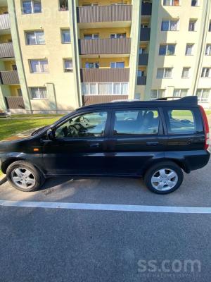 Melns Honda HR-V 2001 Valmiera, ar dzinēja tilpumu 1.60 L un nobraukumu 241 tūkst. km par 1700 €, foto 3 vietnē AUTOMOTO.COM.LV