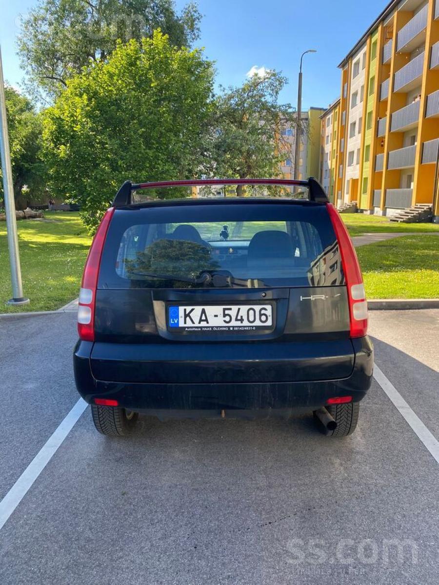 Melns Honda HR-V 2001 Valmiera, ar dzinēja tilpumu 1.60 L un nobraukumu 241 tūkst. km par 1700 €, foto 5 vietnē AUTOMOTO.COM.LV