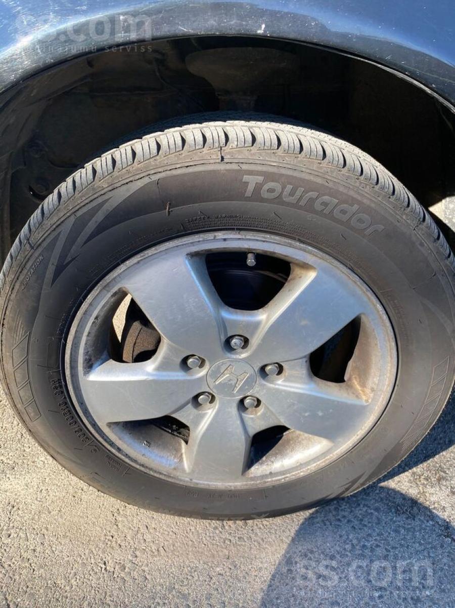 Melns Honda HR-V 2001 Valmiera, ar dzinēja tilpumu 1.60 L un nobraukumu 241 tūkst. km par 1700 €, foto 9 vietnē AUTOMOTO.COM.LV
