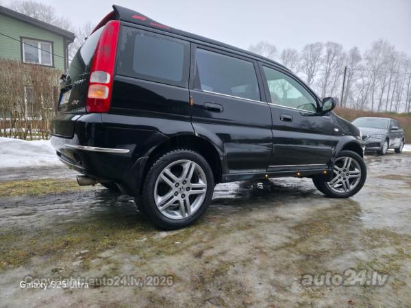 Black Honda HR-V 2002 in Elva, with an engine capacity of 1.60 L and mileage of 299 thousand km for 1300 €, photo 2 on AUTOMOTO.COM.LV