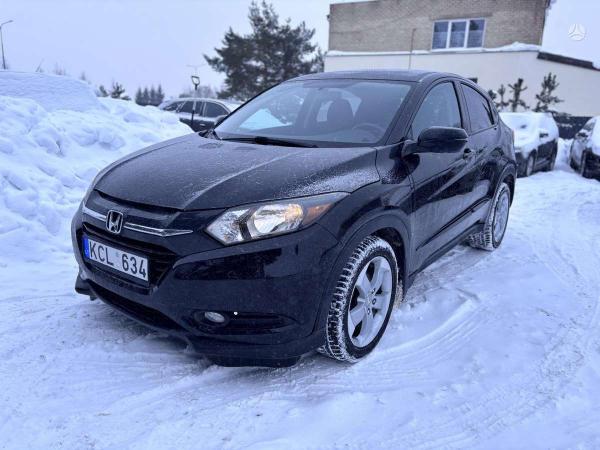 Melns Honda HR-V 2016 Gargždai, ar dzinēja tilpumu 1.80 L un nobraukumu 111 tūkst. km par 13499 €, foto 1 vietnē AUTOMOTO.COM.LV