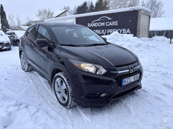 Melns Honda HR-V 2016 Gargždai, ar dzinēja tilpumu 1.80 L un nobraukumu 111 tūkst. km par 13499 €, foto 3 vietnē AUTOMOTO.COM.LV