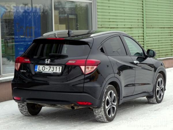 Melns Honda HR-V 2018 Rīga, ar dzinēja tilpumu 1.50 L un nobraukumu 159 tūkst. km par 14500 €, foto 2 vietnē AUTOMOTO.COM.LV