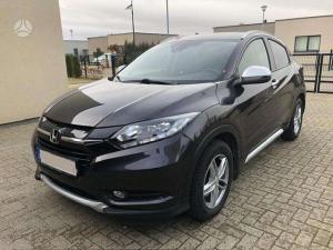 Black Honda HR-V 2018 in Kaunas, with an engine capacity of 1.50 L and mileage of 75 thousand km for 16600 €, photo  on AUTOMOTO.COM.LV