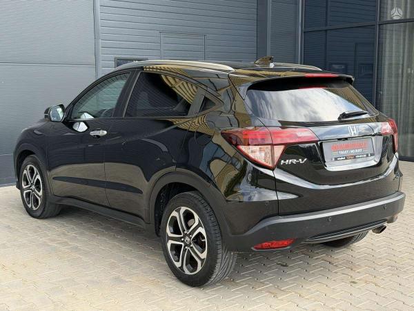 Honda HR-V 2018 Viļņa vietnē Melns Honda HR-V 2018 Viļņa, ar dzinēja tilpumu 1.50 L un nobraukumu 147 tūkst. km par 13999 €, foto 4 vietnē AUTOMOTO.COM.LV