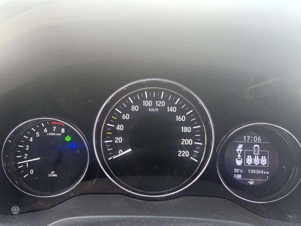 Melns Honda HR-V 2019 Viļņa, ar dzinēja tilpumu 1.50 L un nobraukumu 130 tūkst. km par 14999 €, foto 9 vietnē AUTOMOTO.COM.LV