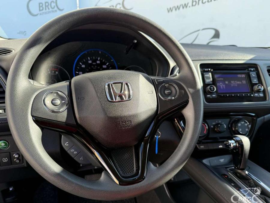 Black Honda HR-V 2021 in Klaipeda, with an engine capacity of 1.80 L and mileage of 18 thousand km for 15500 €, photo 23 on AUTOMOTO.COM.LV
