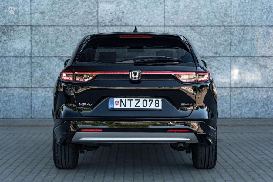 Black Honda HR-V 2025 in Klaipeda, with an engine capacity of 1.45 L and mileage of 2 thousand km for 27500 €, photo 7 on AUTOMOTO.COM.LV