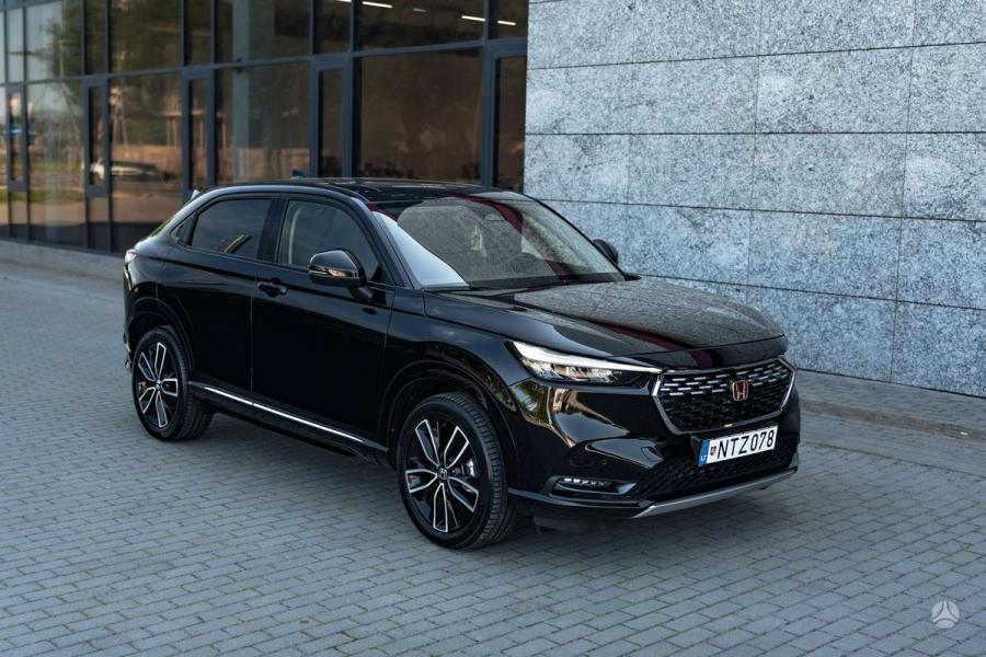 Black Honda HR-V 2025 in Klaipeda, with an engine capacity of 1.45 L and mileage of 2 thousand km for 27500 €, photo 11 on AUTOMOTO.COM.LV
